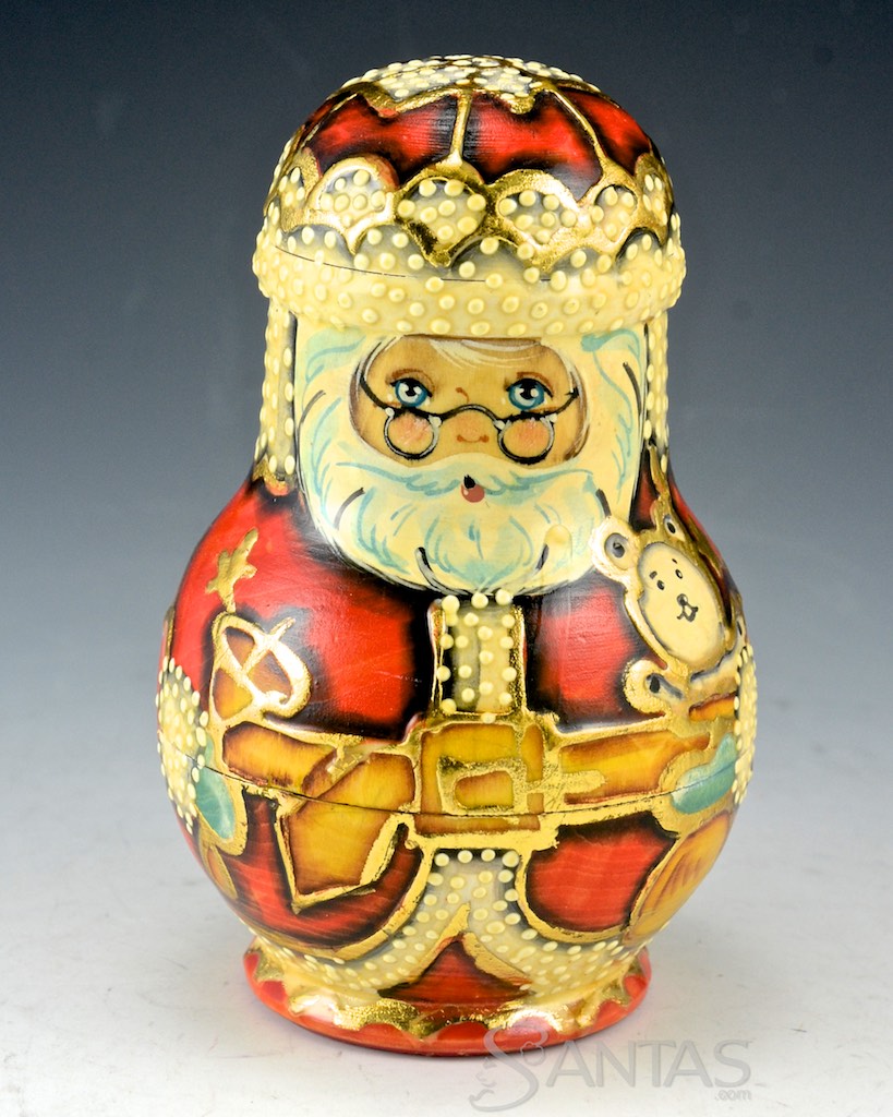 Russian Nesting Santas and matryoshka | santas.com