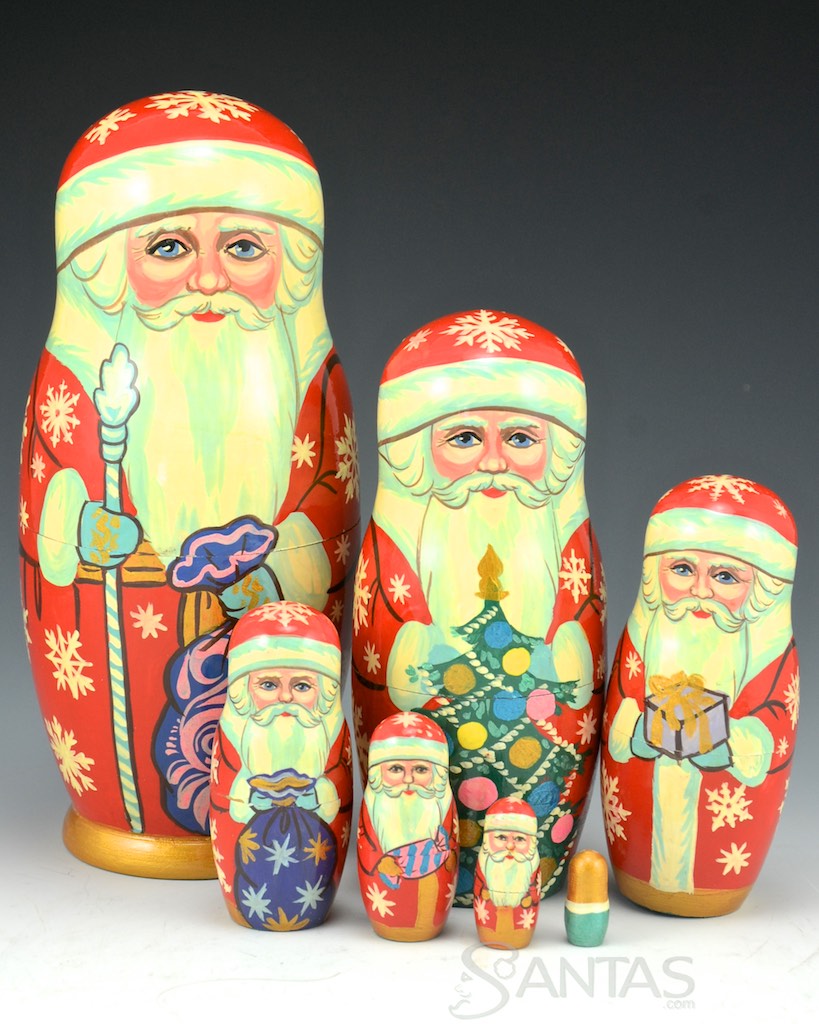 Russian Nesting Santas and matryoshka | santas.com